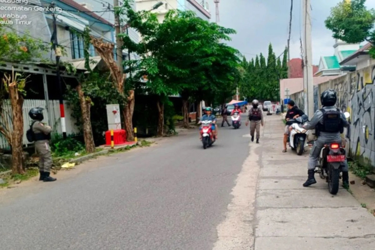 Marak Perburuan Koin Jagat Rusak Fasum di Surabaya, Satpol PP Lakukan ... Marak Perburuan Koin Jagat Rusak Fasum di Surabaya, Satpol PP Lakukan ...