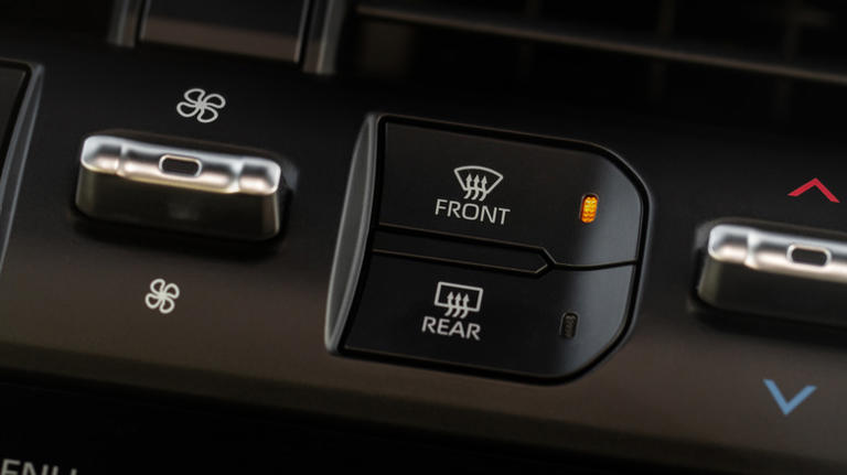 How To Safely Defrost Your Car's Windshield During Winter