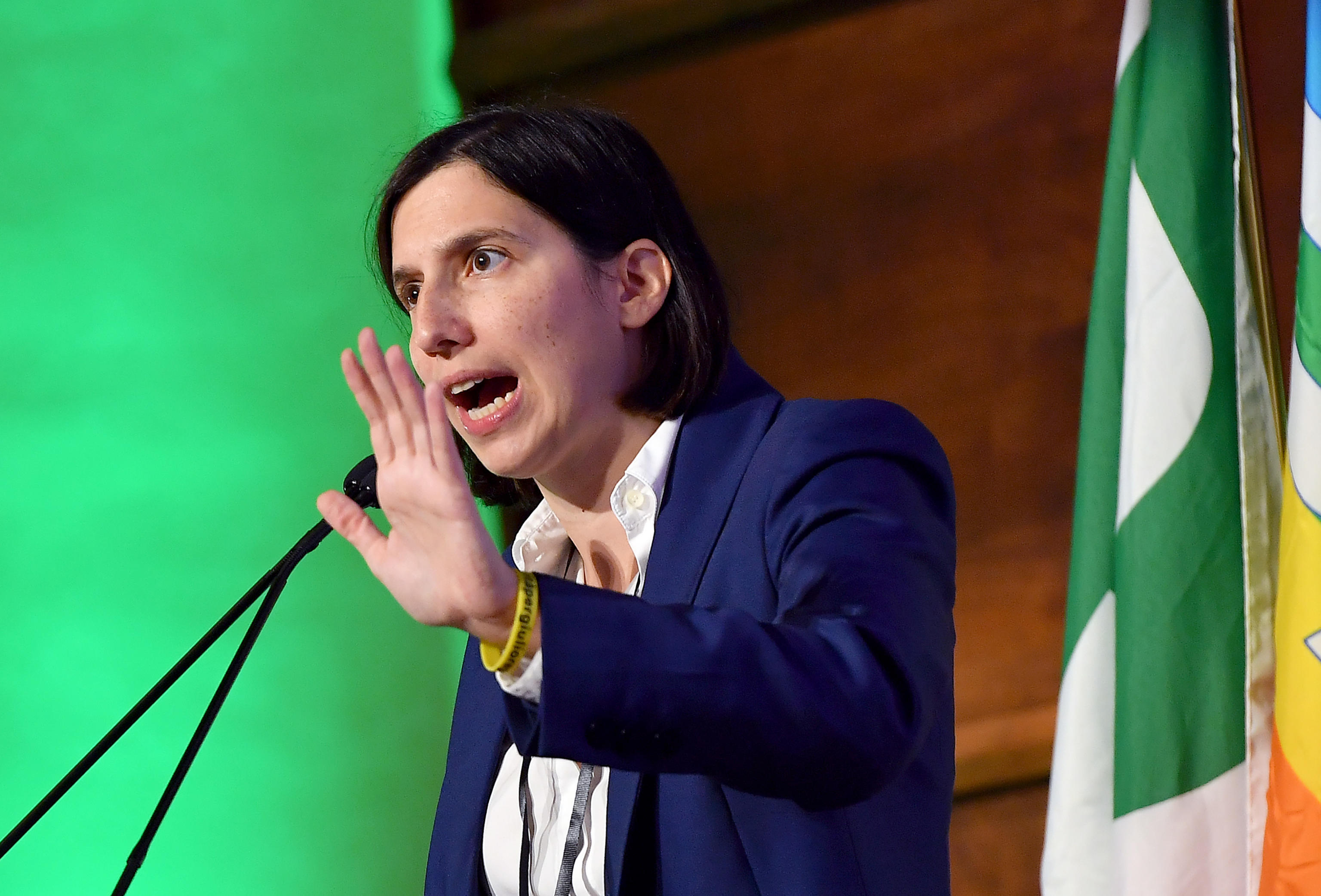 Schlein slams Salvini over train chaos