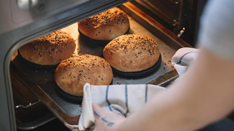 The Key Temperature Difference Between Baking And Roasting