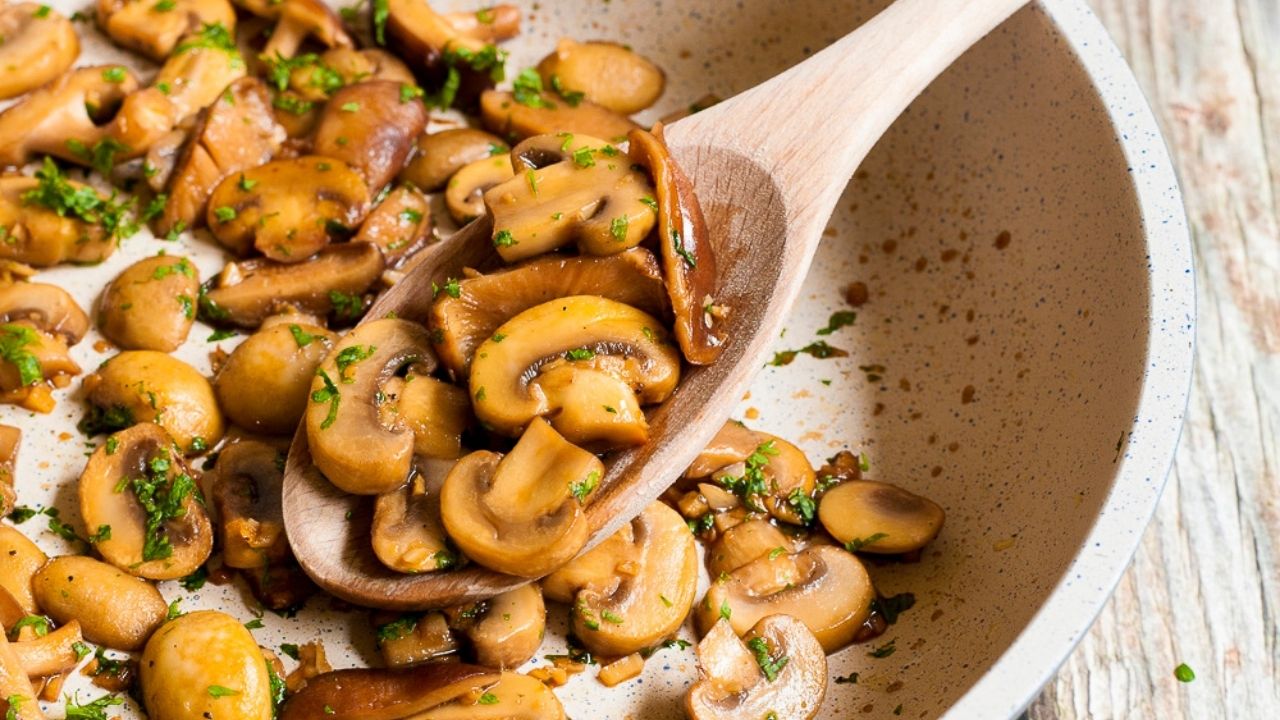 20 Clean-Eating Recipes That Keep It Straightforward