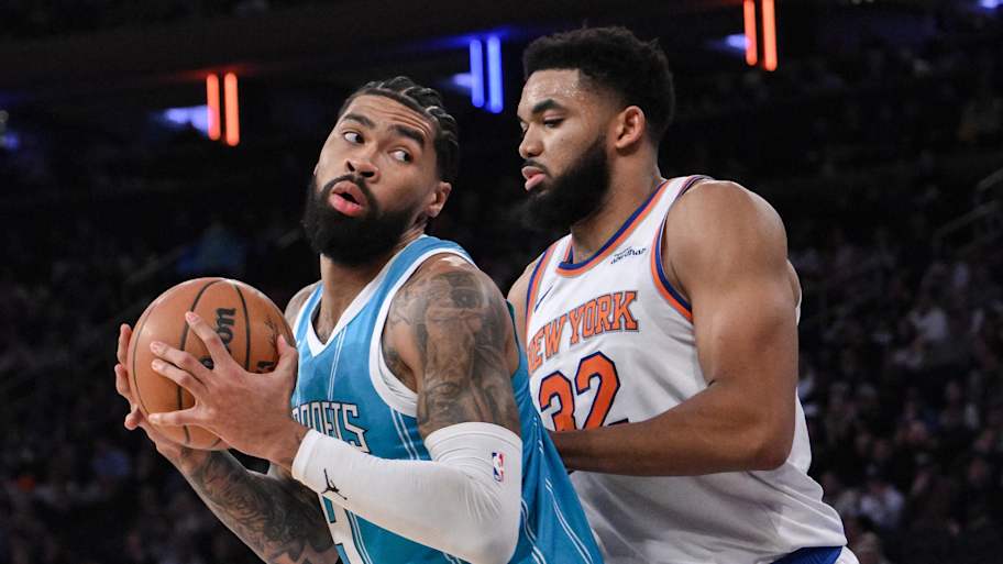 Report: Knicks Interested in Trade for Hornets Center