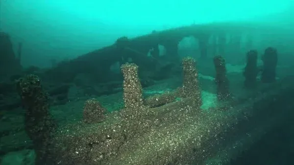 Archeologists discover 9000-year-old ‘Stonehenge-like’ structure in ...