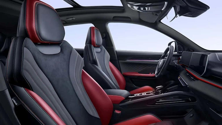 Nuevo Geely Coolray 2025: 'demonio' de SUV, 4 escapes… ¡anti-Dacia Duster!