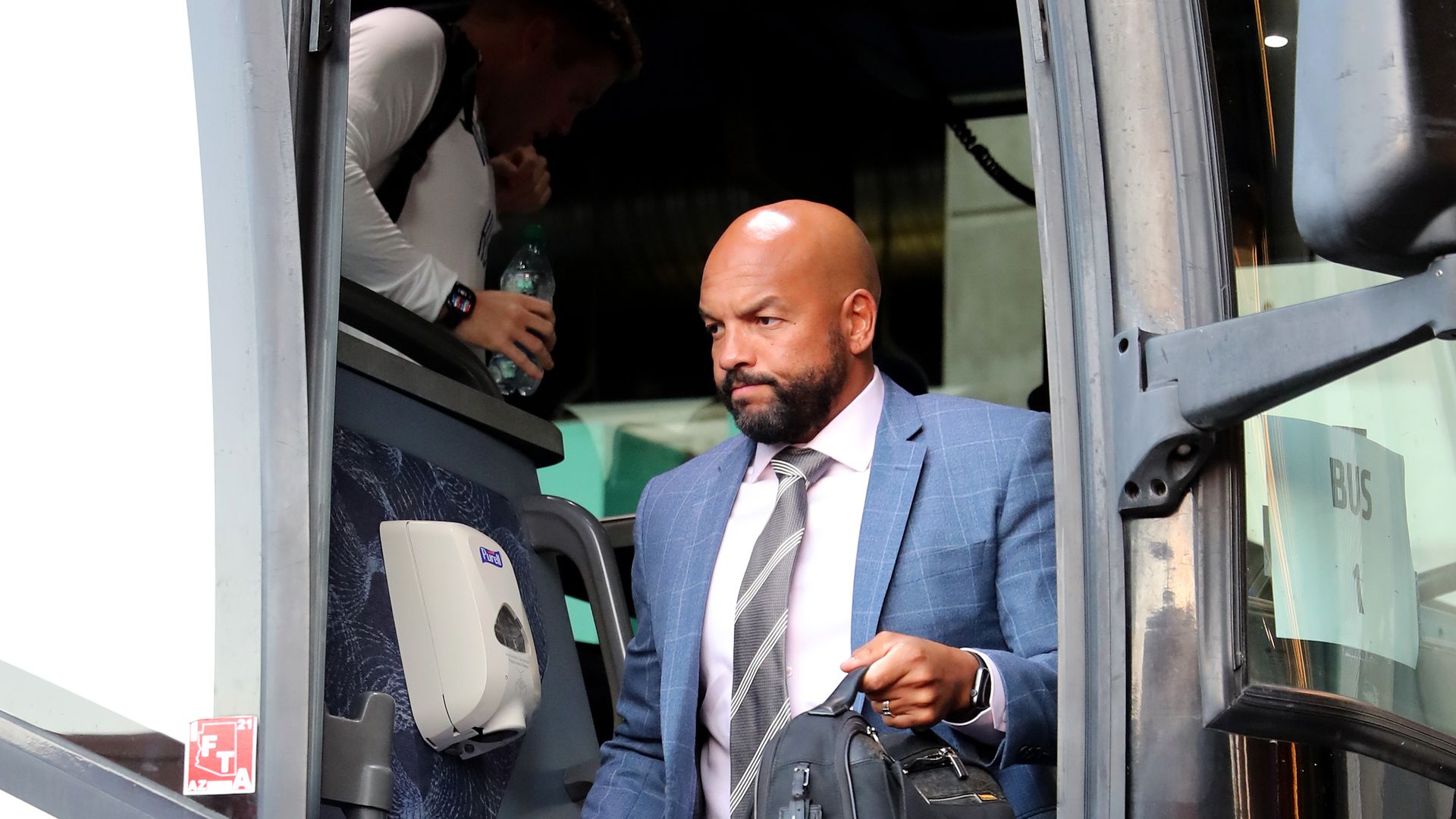 Falcons fire defensive coordinator Jimmy Lake and defensive line coach ...