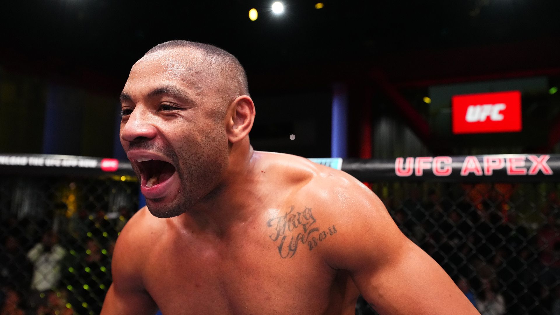 UFC Vegas 101 video: Cesar Almeida survives near-finish, demolishes ...