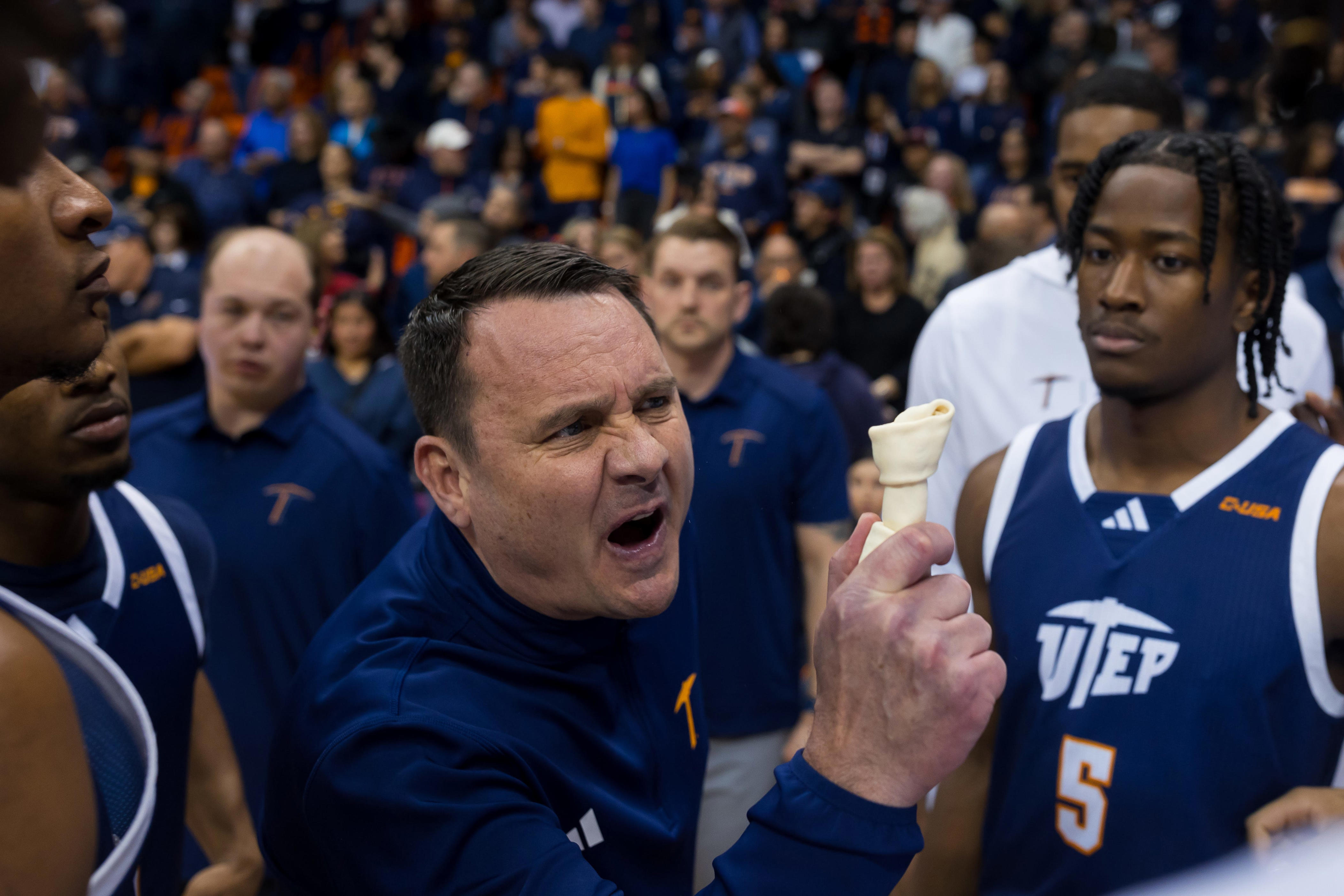 New Mexico State men's basketball routs UTEP in front of sellout crowd ...