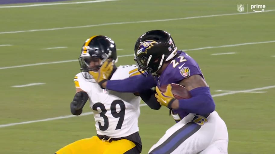 Derrick Henry's Devastating Stiff-Arm on Steelers' Minkah Fitzpatrick ...