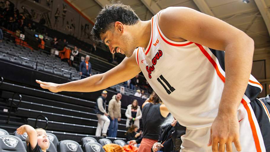 Parsa Fallah Scores 25 As Oregon State MBB Blows Out Pacific