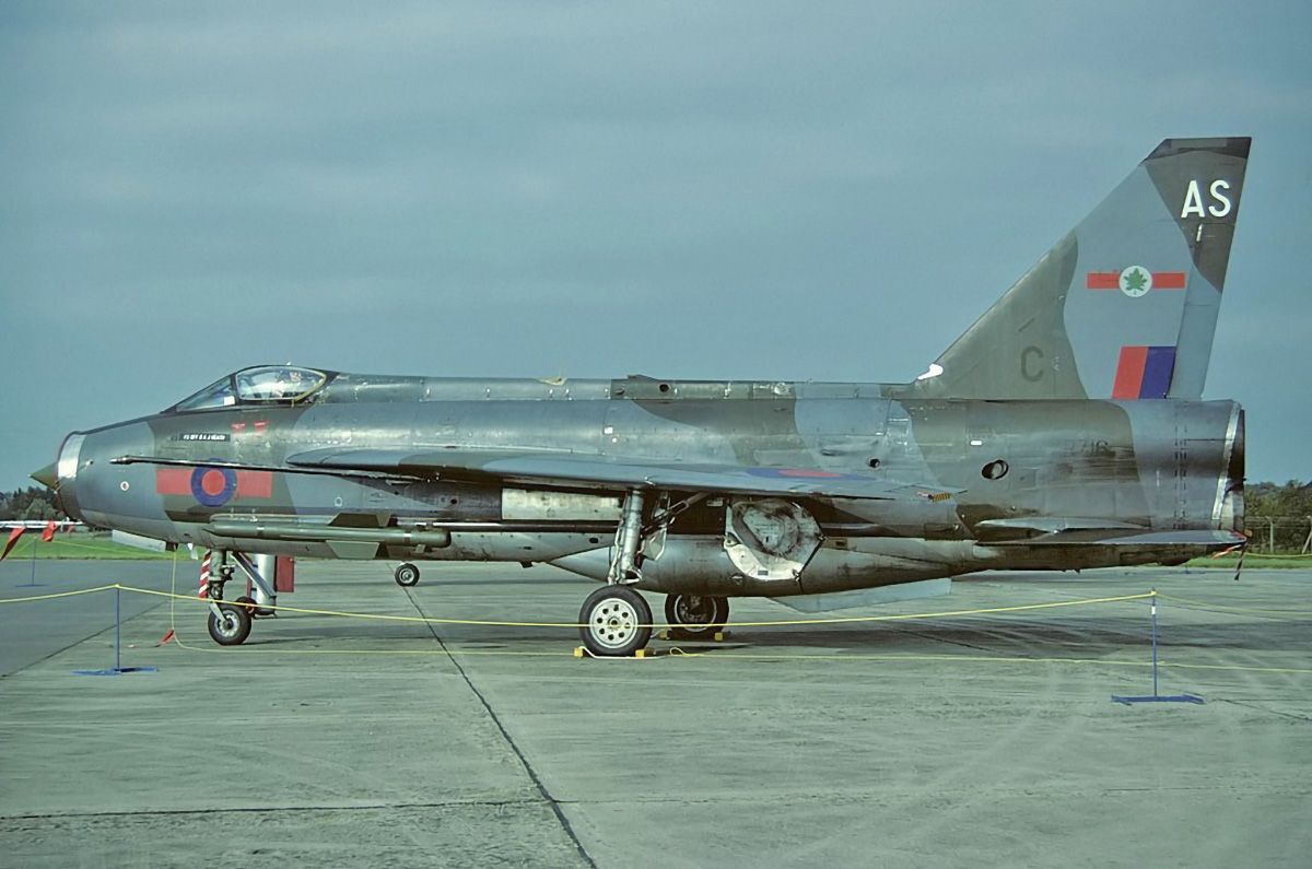 10 mind-blowing features of the English Electric Lightning fighter