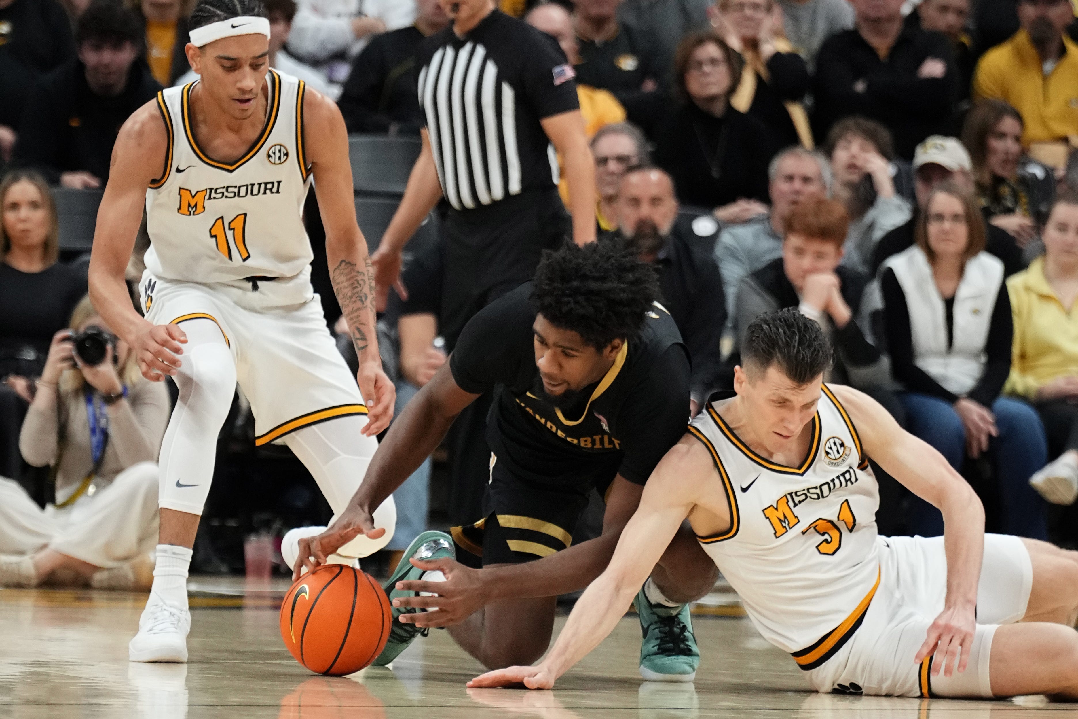Missouri basketball score: Tigers outlast Vandy rally, go back-to-back ...