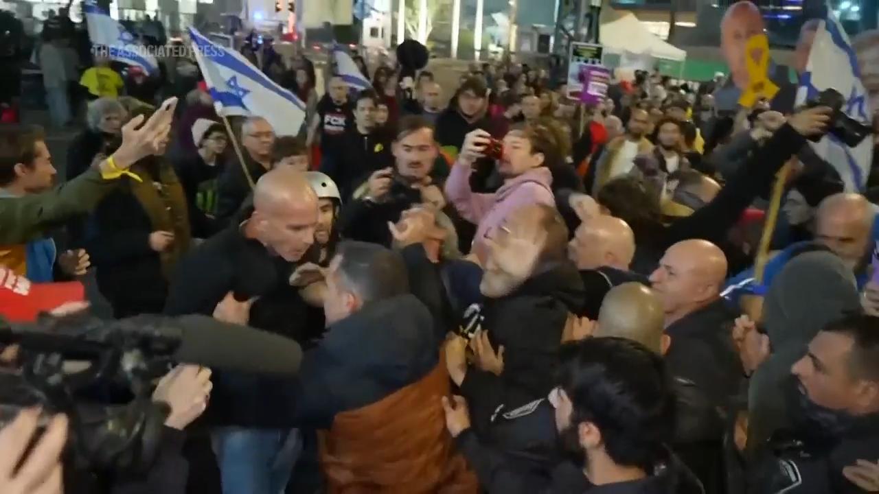 Tel Aviv anti-government protest demands ceasefire and deal for ...