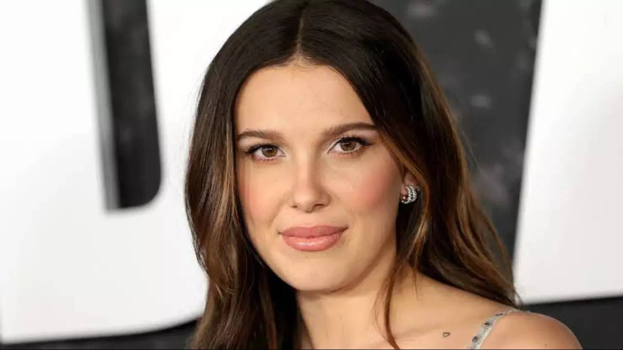 When 'Stranger Things' star Millie Bobby Brown Was Left Blushing During ...