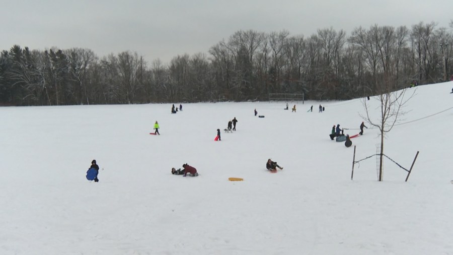 Dozens sled riding in Youngstown as cold continues