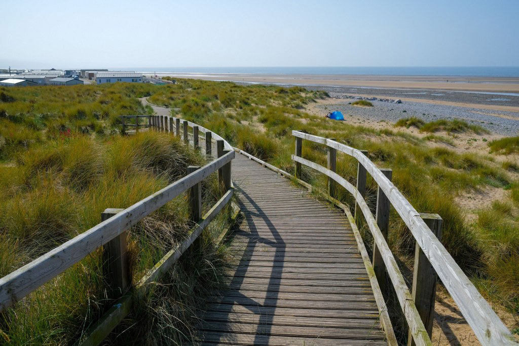 ‘Bustling’ seaside town where houses cost just £181,000 named Britain’s ... ‘Bustling’ seaside town where houses cost just £181,000 named Britain’s ...