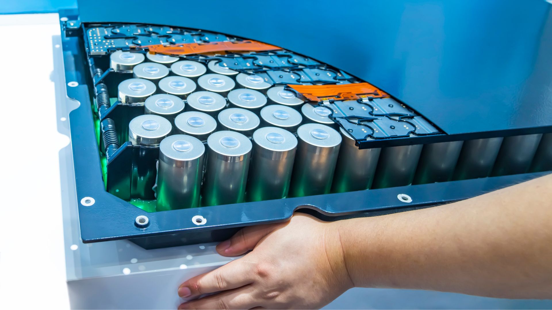 US firm’s all-solid-state EV battery breakthrough offers more energy ...