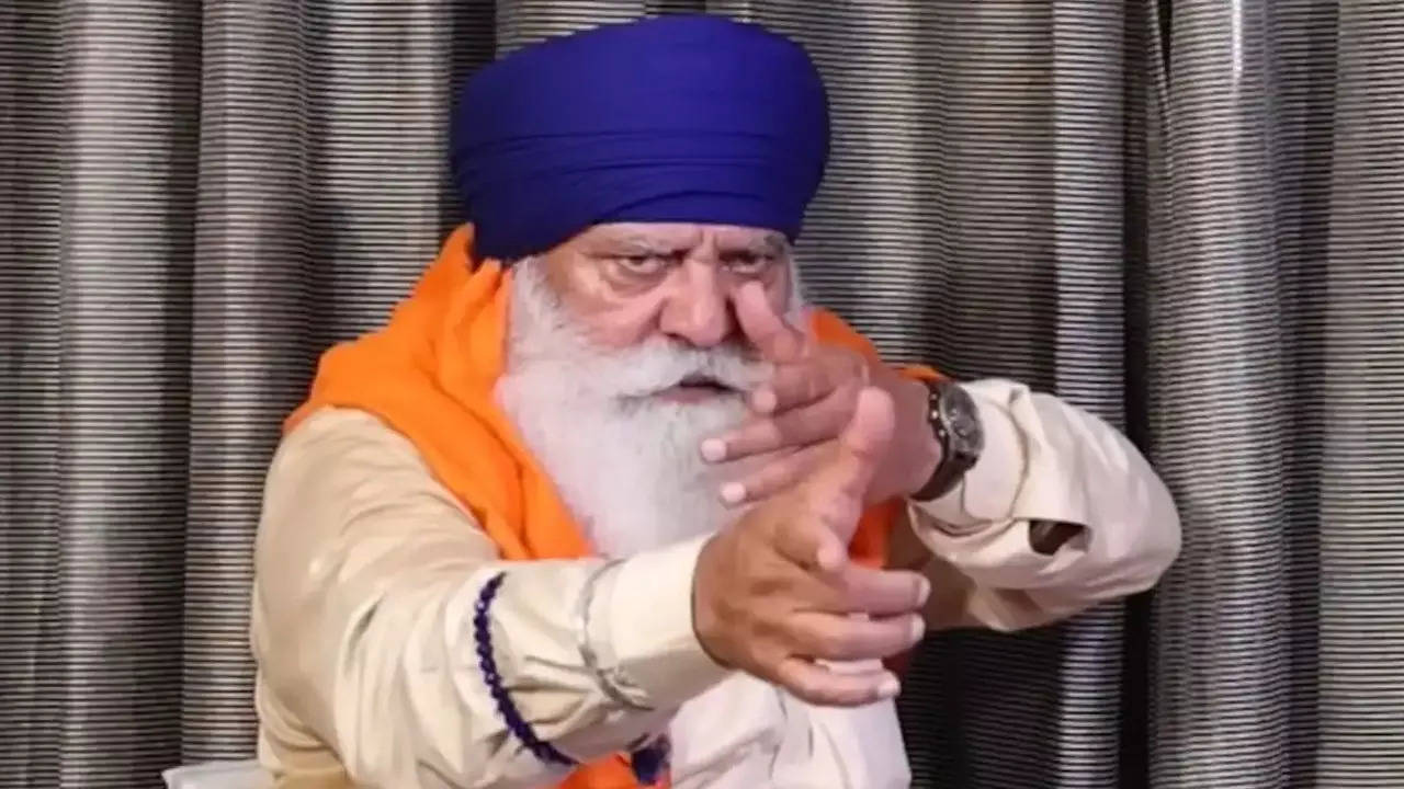 Yograj Singh reveals he went to Kapil Dev's house with pistol and said, 'I want to put bullet ...