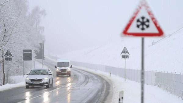 DWD warnt vor glatten Straße in Niedersachsen DWD warnt vor glatten Straße in Niedersachsen