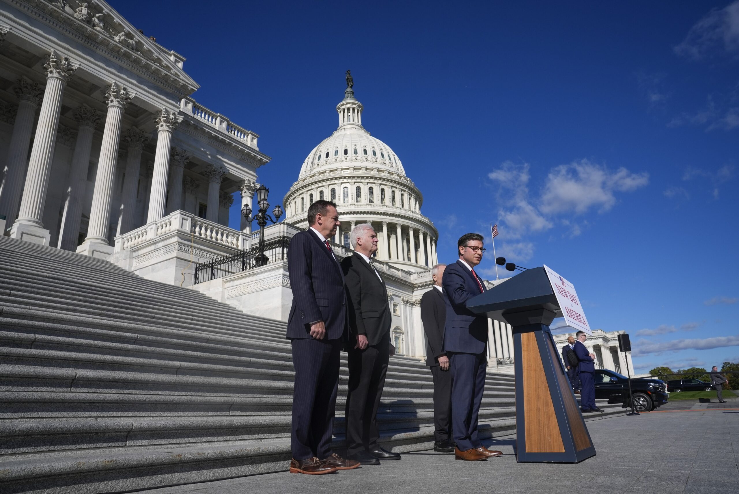 48 Democrats Break Rank On Immigration Bill to Join GOP