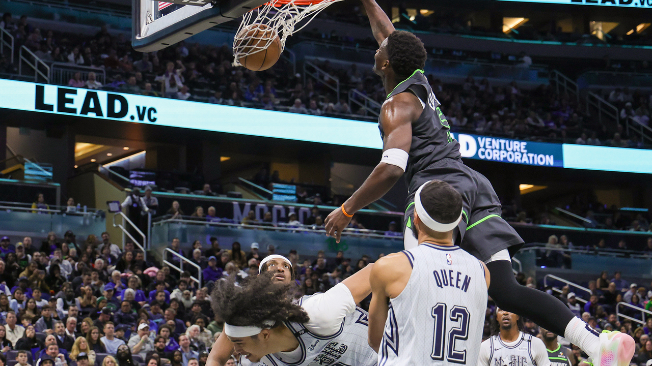 Remembering the Best In-Game NBA Dunks