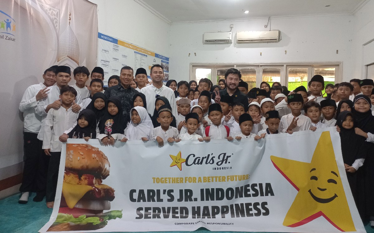 Gelar Jumat Berkah, Raffi Ahmad & Rudy Salim Berbagi ke Anak-Anak Yatim Gelar Jumat Berkah, Raffi Ahmad & Rudy Salim Berbagi ke Anak-Anak Yatim