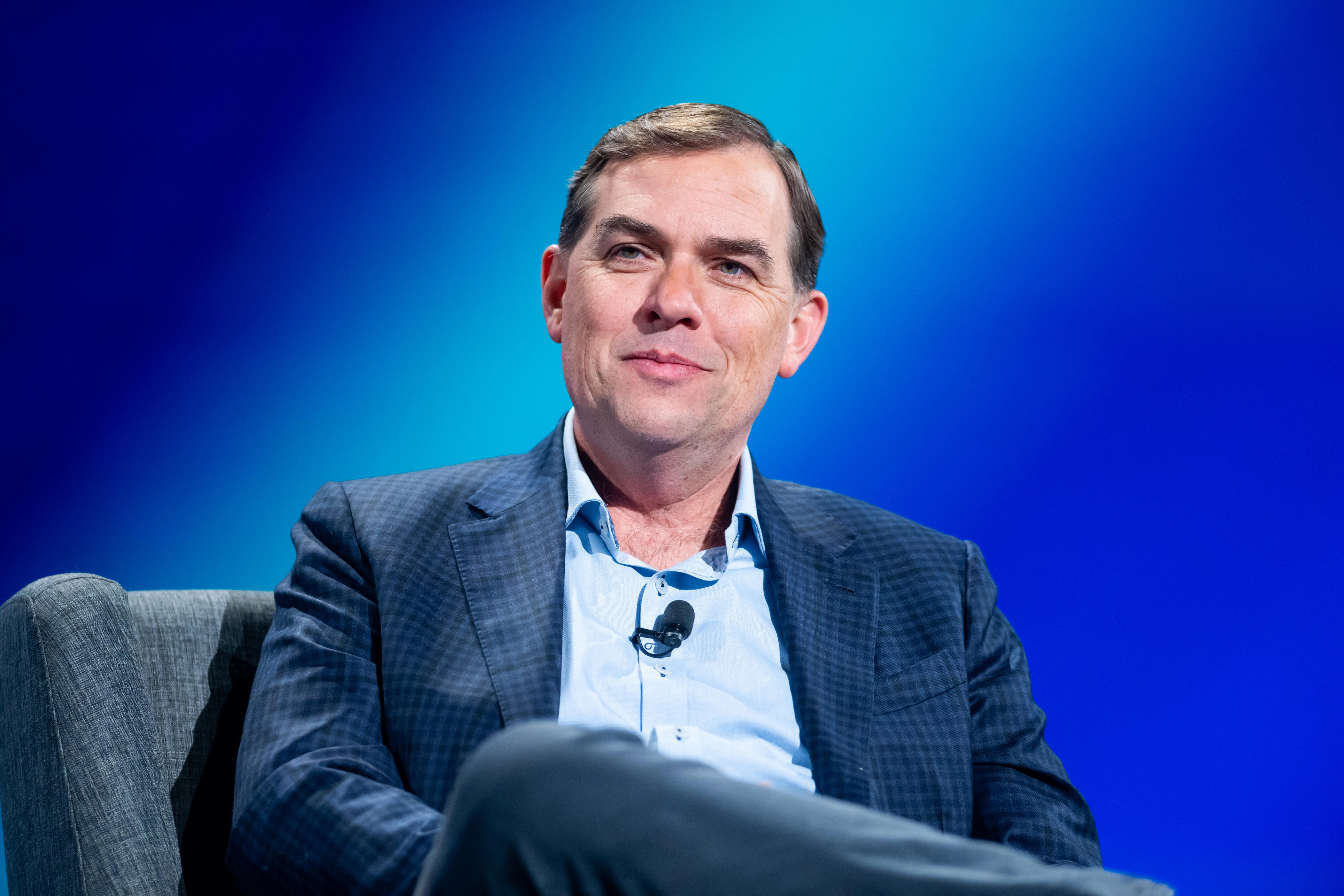 Amazon Web Services CEO explains the decision-making framework he uses ...