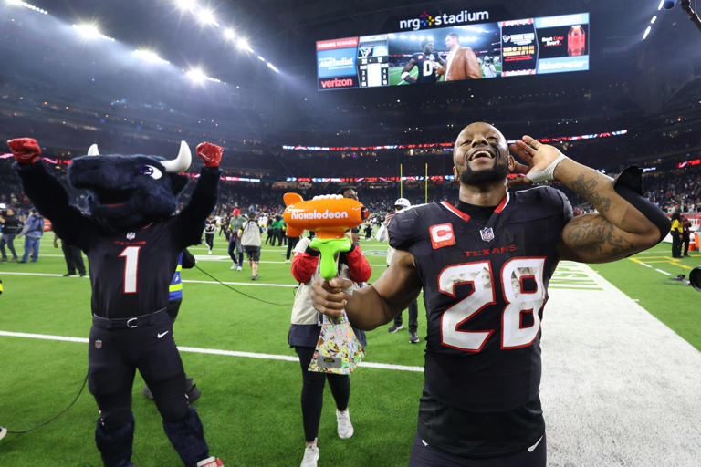 Houston Texans vs Kansas City Chiefs odds: Who is favored in NFL playoff game?