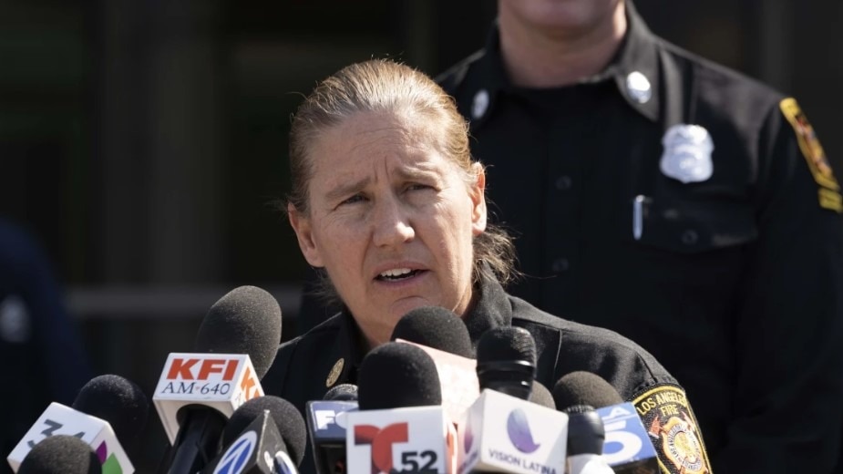 Fire chief Kristin Crowley balances criticism and crisis in Los Angeles ...