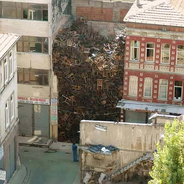 44 Cursed Images Are The Perfect Blend Of Funny And Unsettling