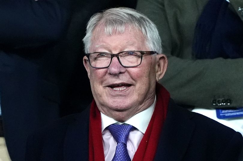 Sir Alex Ferguson agrees shock management return after Manchester ...