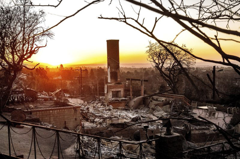 Los Angeles wildfires: 16 dead, more than a dozen missing as crews ... Los Angeles wildfires: 16 dead, more than a dozen missing as crews ...