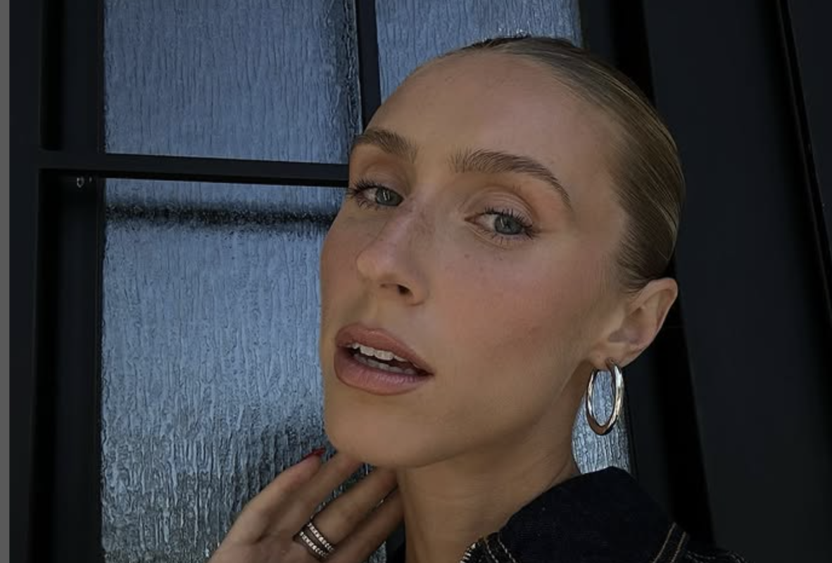 Saquon Barkley's Girlfriend Turns Heads With Playoff Game Outfit