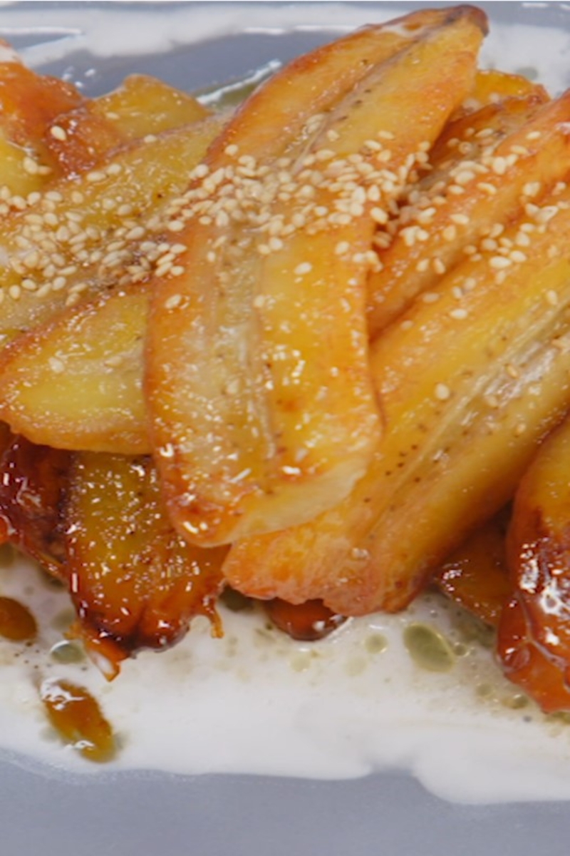 Dessert aux bananes caramélisées, rapide et délicieux