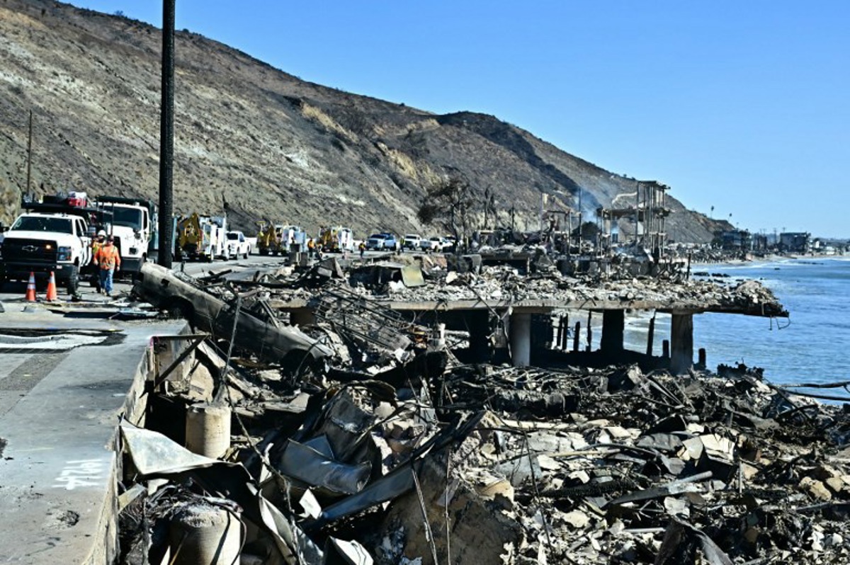 Incendies en Californie - Un pillard attrapé déguisé en pompier dans ...