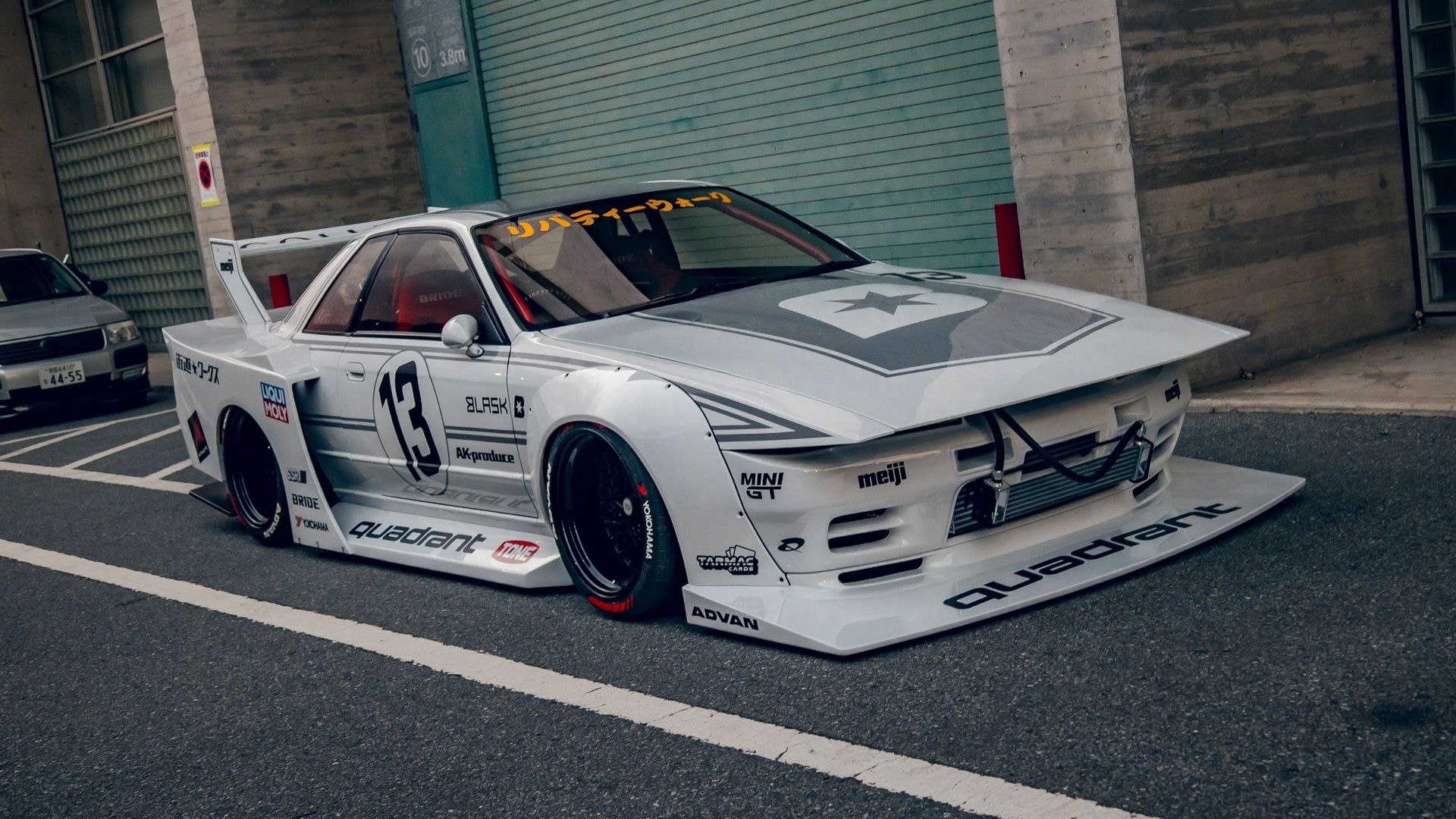 Liberty Walk Gives Nissan Skyline R32 A Wildly Sharp Makeover