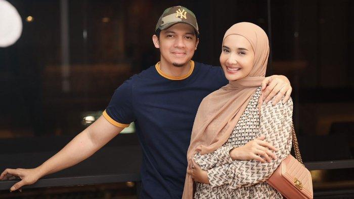 Gendong Bayi Perempuan,Zaskia Sungkar dan Irwansyah Diduga Adopsi Anak ...