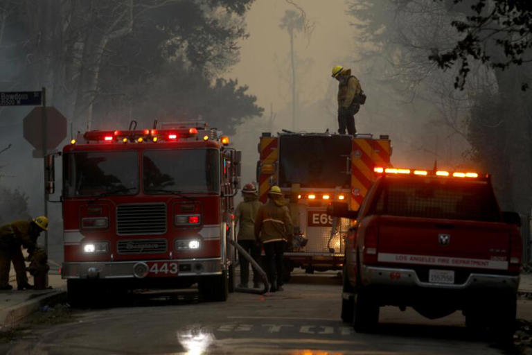 Private firefighters in place to help Rick Caruso's home and neighborhood: 'He's smart, he wants ...