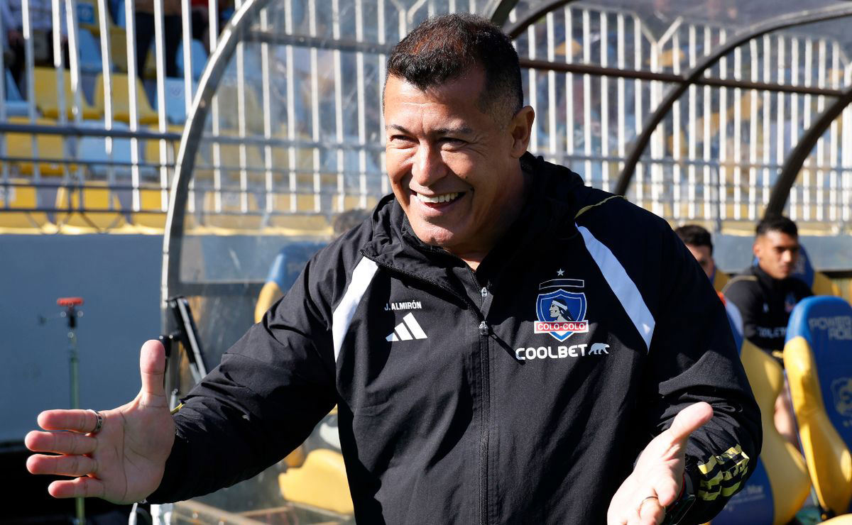 Jorge Almirón adelanta buenas noticias sobre nuevos refuerzos de Colo Colo Jorge Almirón adelanta buenas noticias sobre nuevos refuerzos de Colo Colo