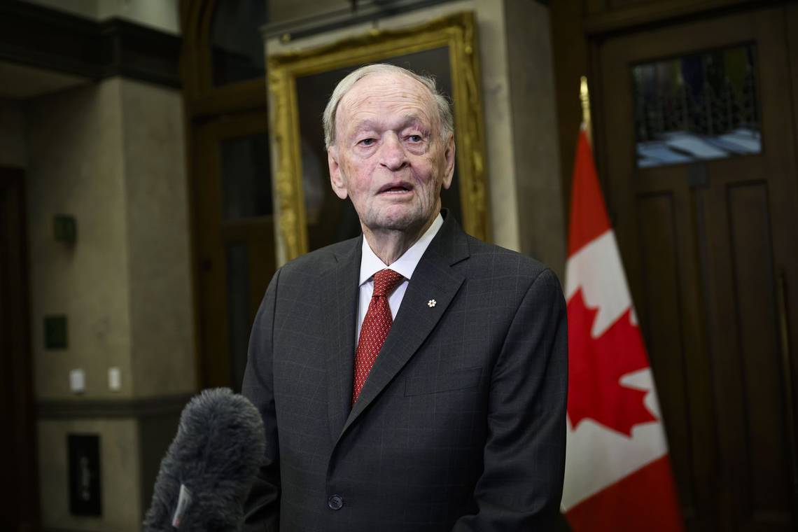 Jean Chrétien responds in an open letter to threats from Donald Trump
