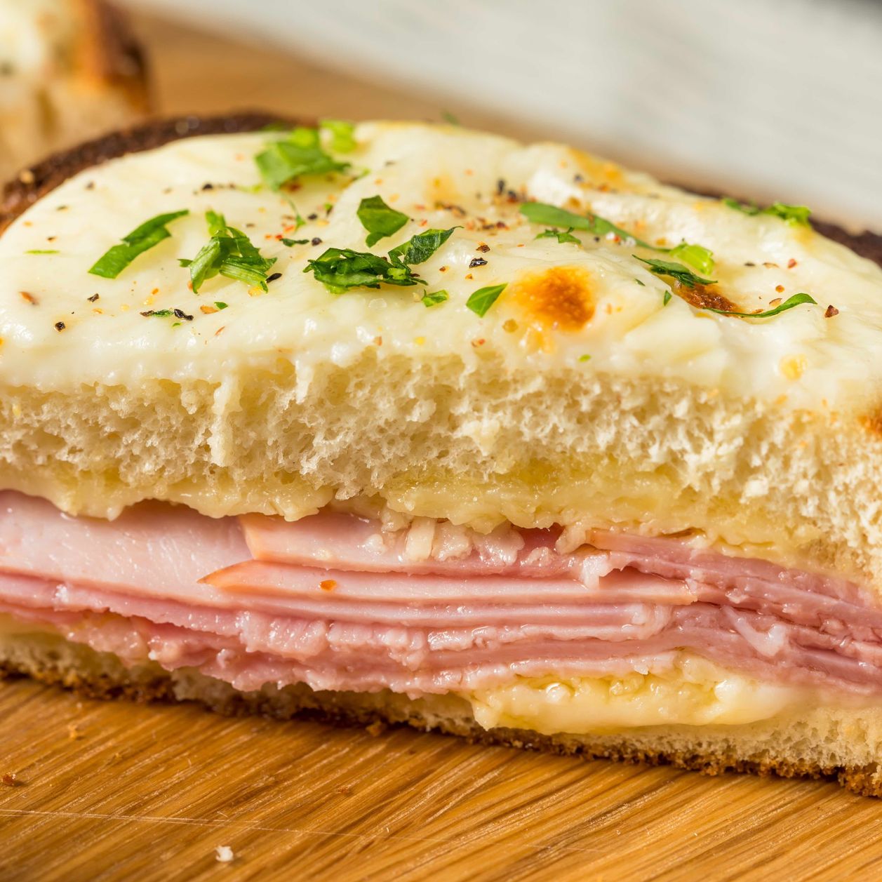 Dites adieu à votre croque-monsieur tout sec grâce à cette délicieuse ...