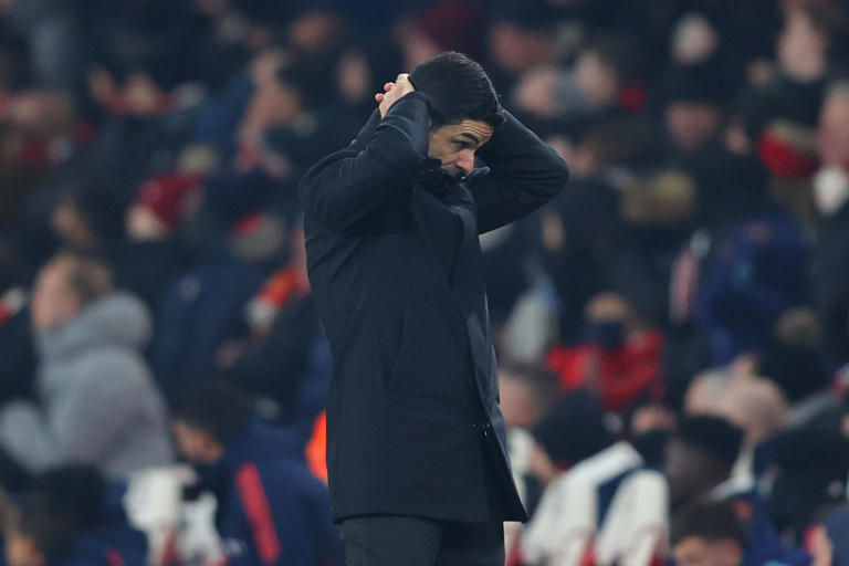 Alan Shearer blasts Arsenal star for lacking 'hunger' in Man Utd defeat Alan Shearer blasts Arsenal star for lacking 'hunger' in Man Utd defeat