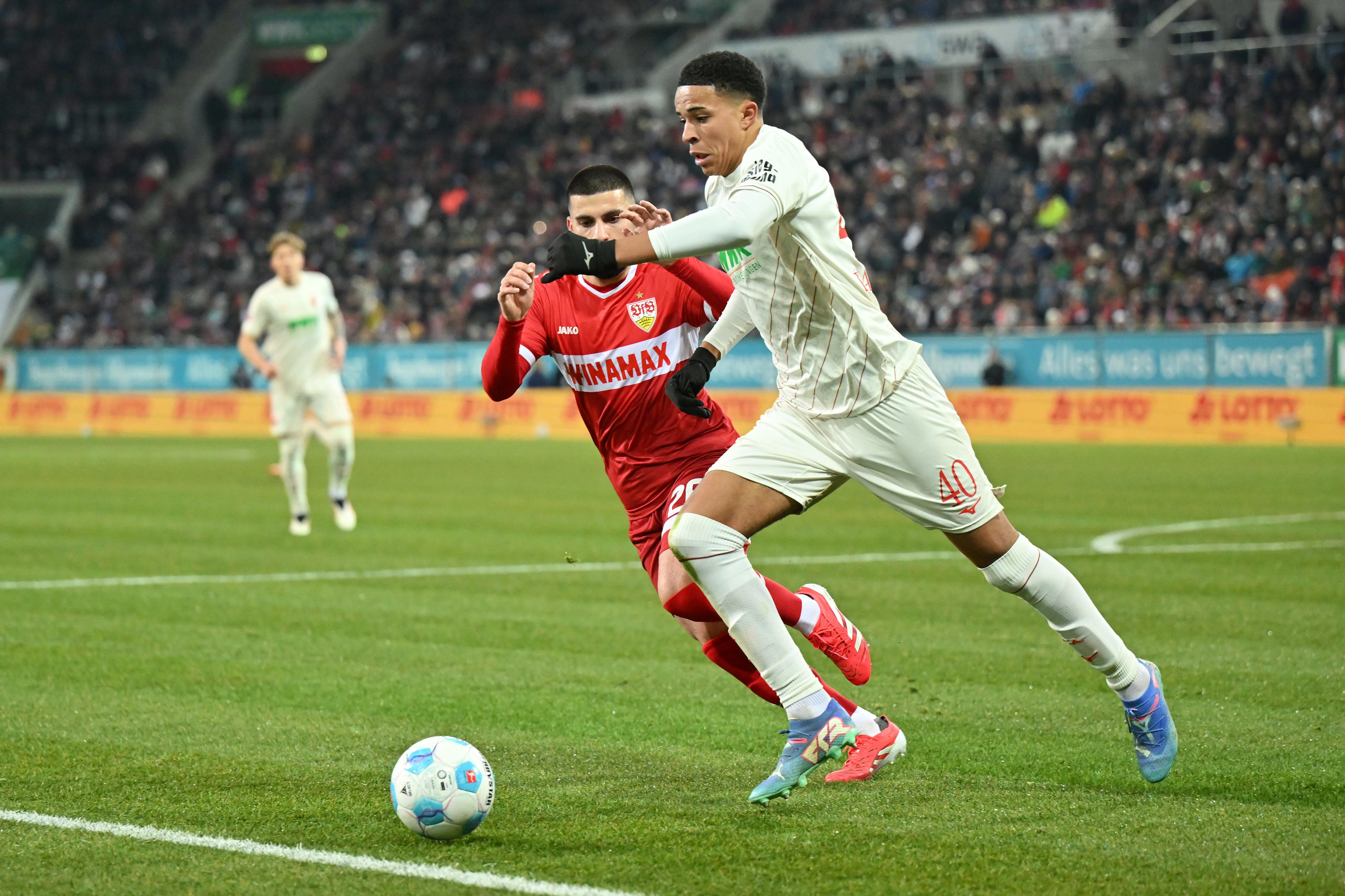 USMNT prospect Banks makes pro debut for Augsburg