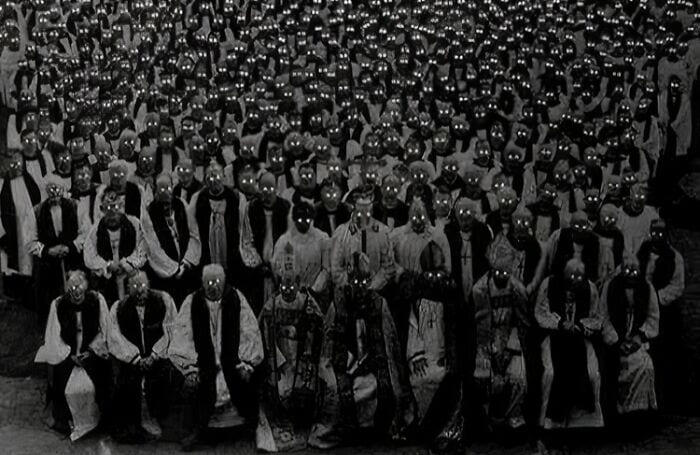 44 Cursed Images Are The Perfect Blend Of Funny And Unsettling