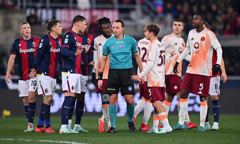Bologna-Roma, la MOVIOLA: trattenuta di Pellegrini su Odgaard, è rigore ... Bologna-Roma, la MOVIOLA: trattenuta di Pellegrini su Odgaard, è rigore ...