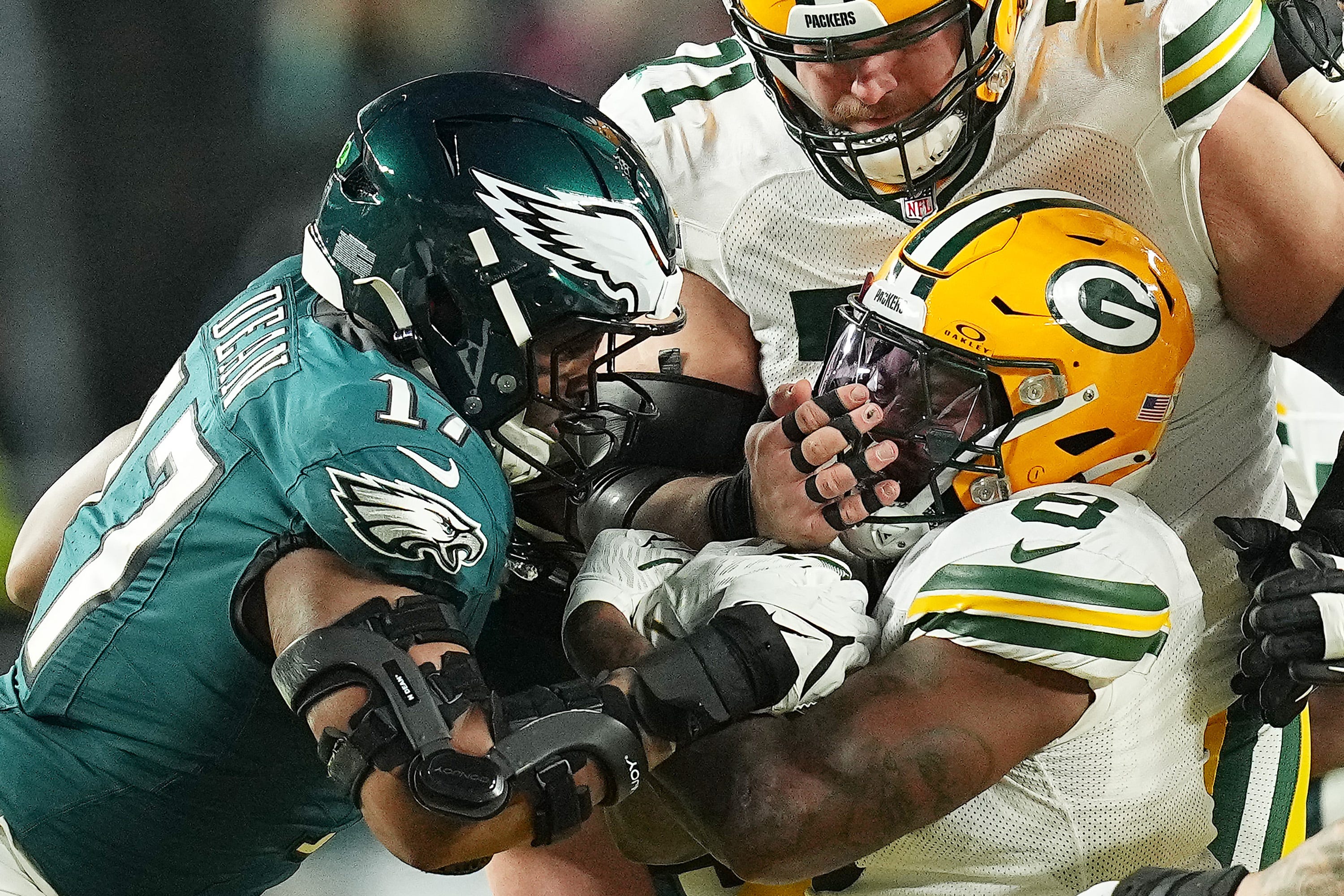 Nakobe Dean update: Eagles teammates 'praying' for star LB after knee ...