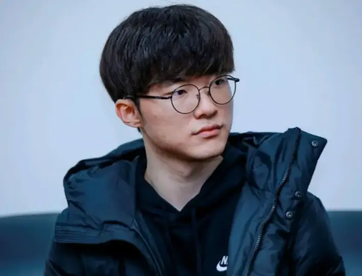 Faker恋爱事件被辟谣，多次出现的白发女子并非女友，身份被曝光