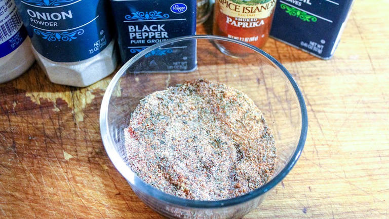 A Simple And Delicious Meatloaf - Meatloaf With Homemade Seasoning Mix