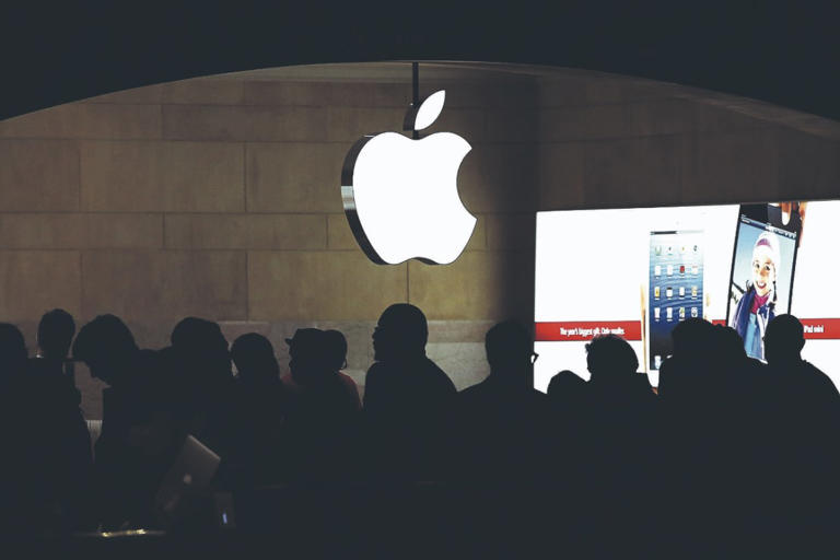 Apple reports strong revenue despite iPhone sales decline