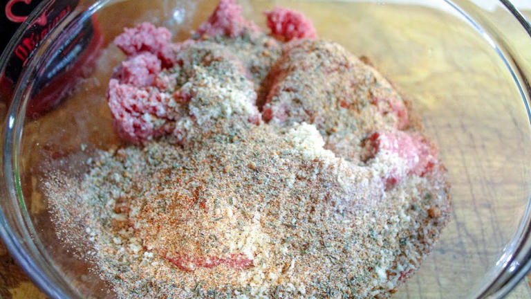 A Simple And Delicious Meatloaf - Meatloaf With Homemade Seasoning Mix