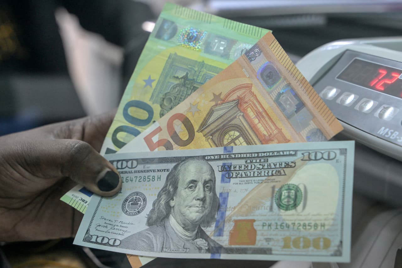 Dollar, U.S. 10-Year Treasury Yields Rise to 2-Year High After Strong ... Dollar, U.S. 10-Year Treasury Yields Rise to 2-Year High After Strong ...